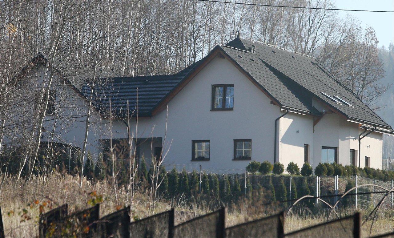 Tak po rozwodzie mieszka Justyna Lazar. To właśnie ten dom Piotr Żyła ...
