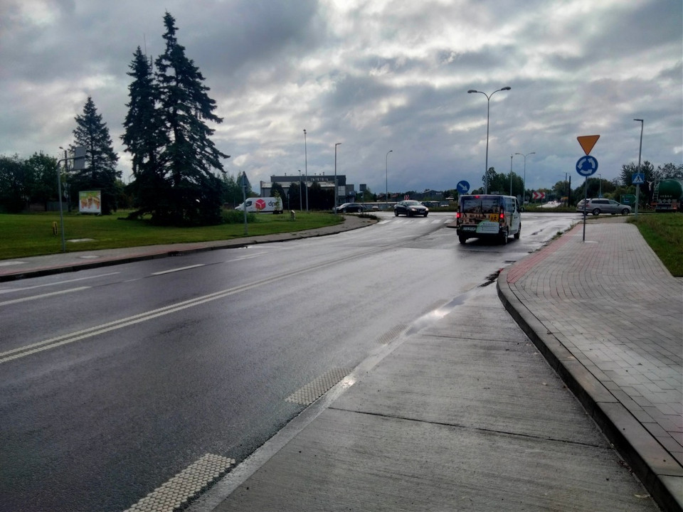 Jedziemy wyremontowaną DK94 na Śląsku. W środę otwarcie trasy po ponad ...