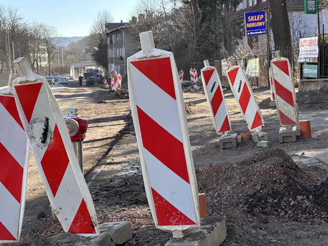 Remont ulicy Wrocławskiej w Wałbrzychu przeciągnie się o trzy miesiące ...