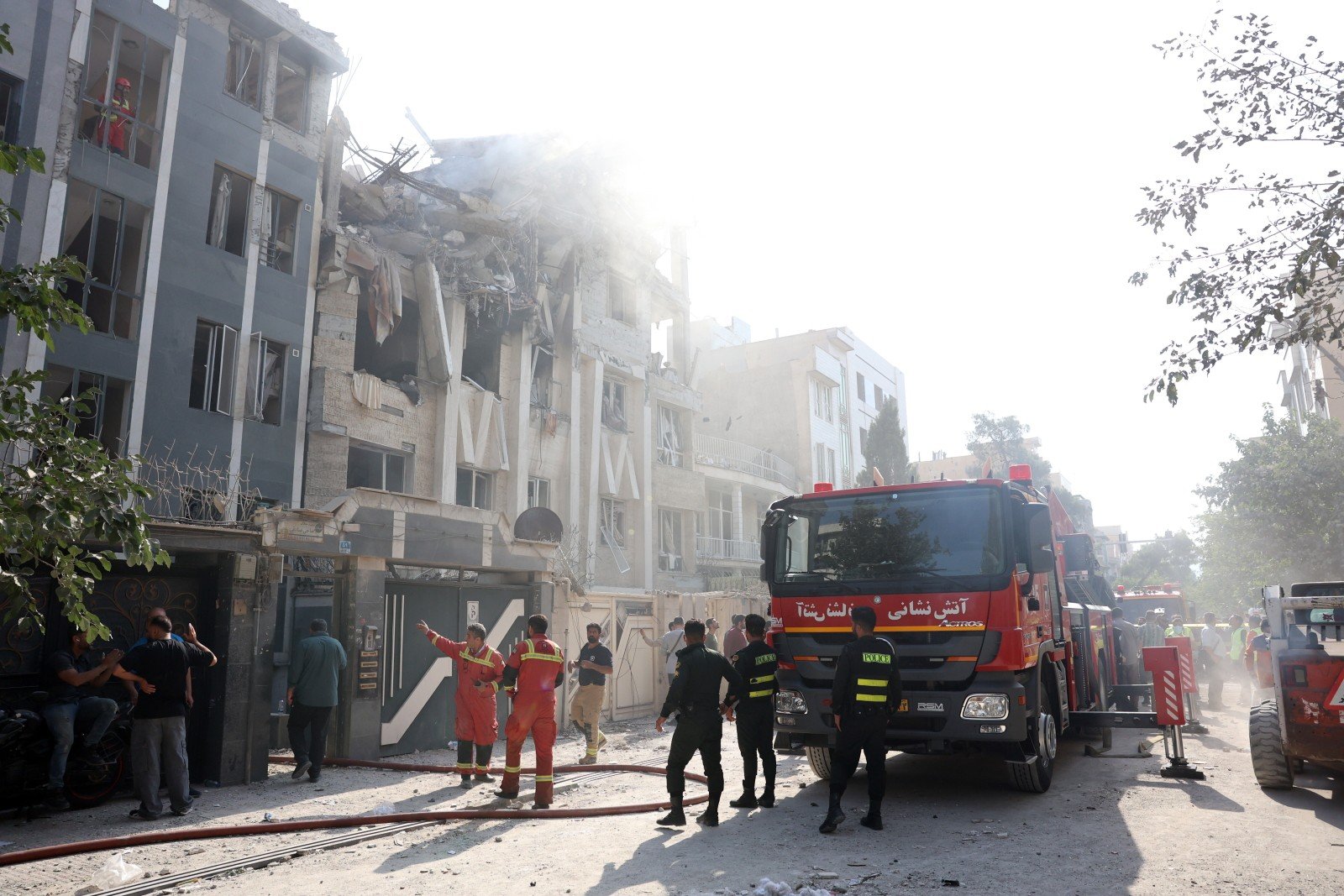 Izrael zaatakował Iran. Rynek ropy reaguje paniką | Strefa Biznesu