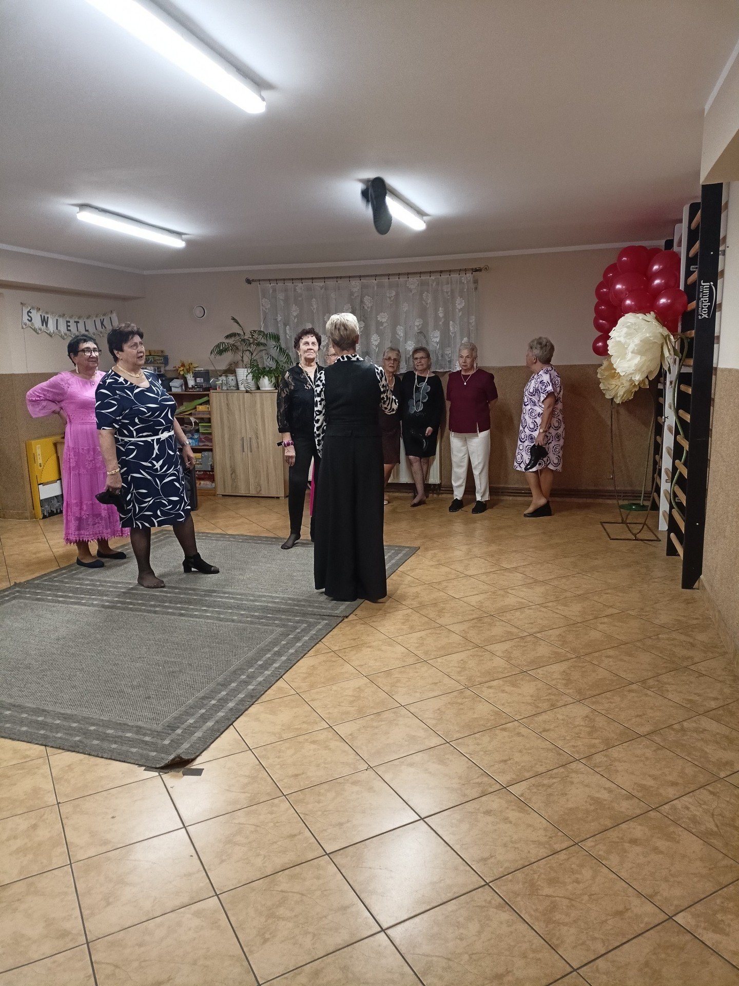 Andrzejki w Klubie Seniora w Wysokiej. Były m.in. wróżby i rzucanie ...