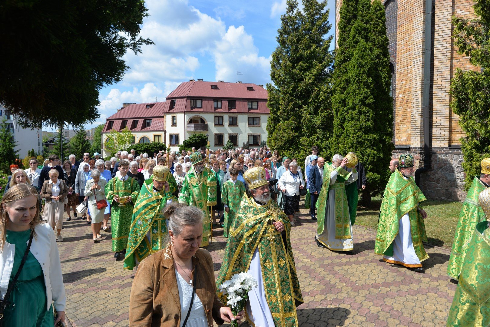 Święto Pięćdziesiątnicy w największej cerkwi w Polsce - Świętego Ducha ...