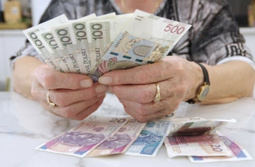 Podwyżka 14. emerytury w 2026 roku. Mamy wyliczenia | Głos Szczeciński