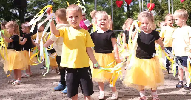 Słoneczna Gromada świętowała Dzień Mamy i Taty! Wzruszenia w ...