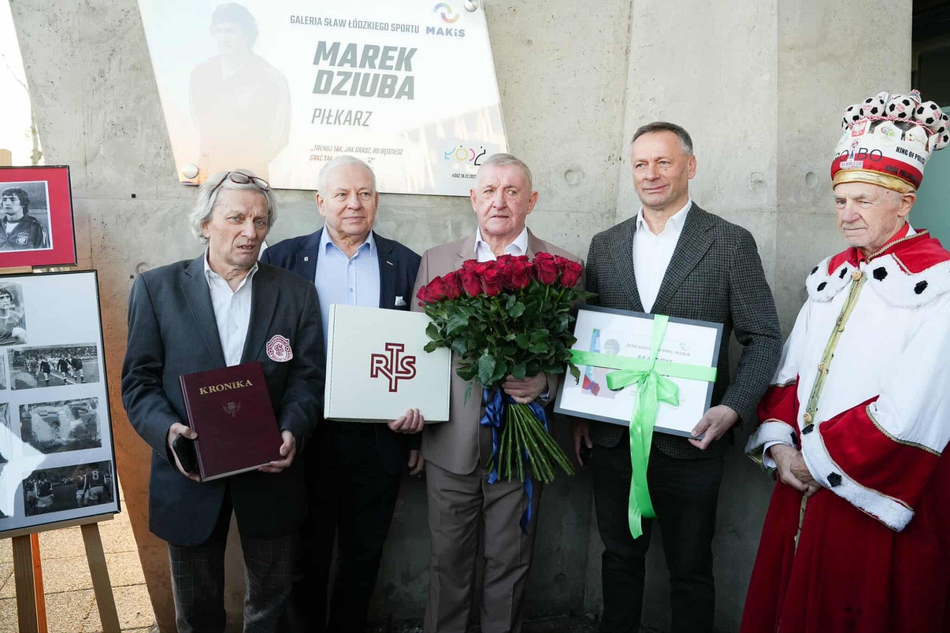 Marek Dziuba odsłonił swą tablicę w Galerii Sław. Byli goście z ŁKS ...