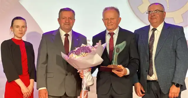 Uroczysta sesja rady gminy w Gorzycach. Wręczono stypendia i awanse ...