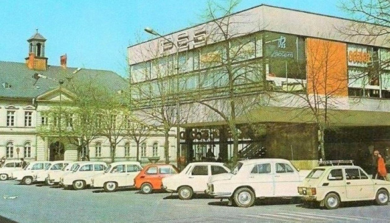 Motoryzacja lat PRL na ulicach w Oświęcimia. Czym kiedyś jeździli ...