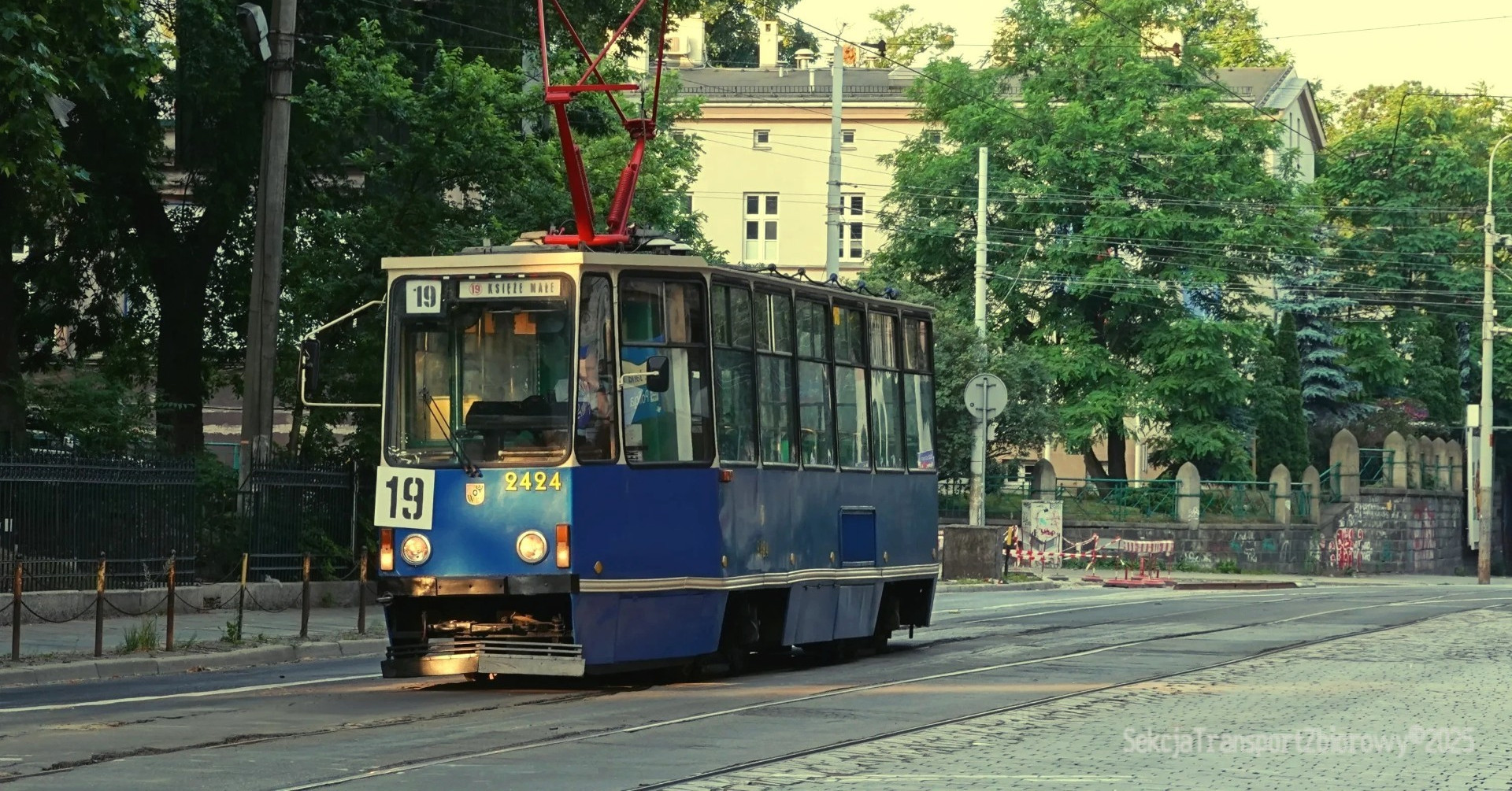 50 lat temu na wrocławskie ulice wyjechały pierwsze, kultowe Konstale ...