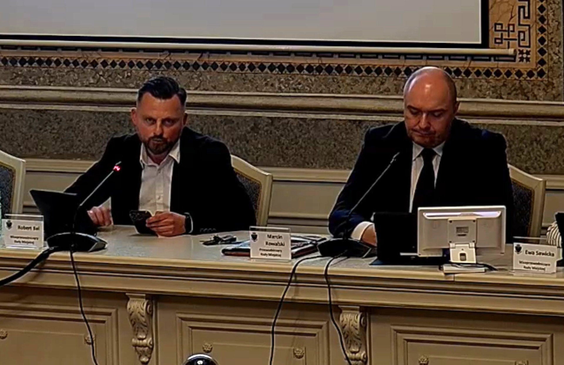 Radni miejscy nie wyrazili zgody na zwolnienie z pracy Roberta Bala ...