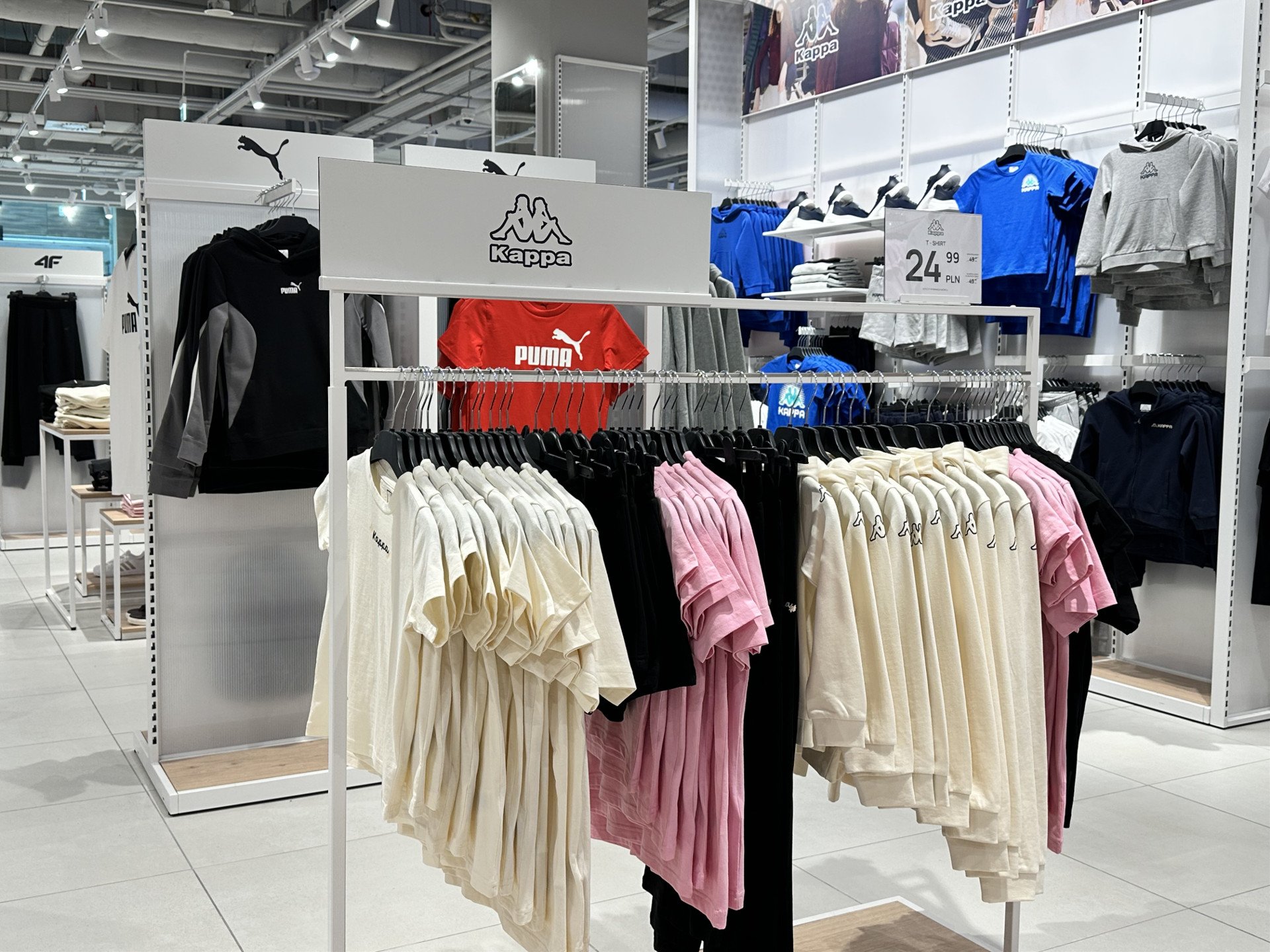 Sklep WorldBox ruszył w Galerii Echo w Kielcach. Zobaczcie co oferuje ...