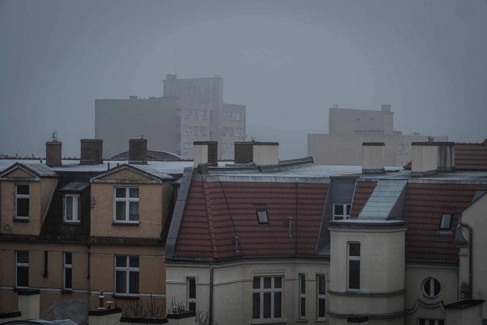 Smog w woj. łódzkim: 20.06.2026. Jakie jest stężenie PM2.5 i PM10 ...