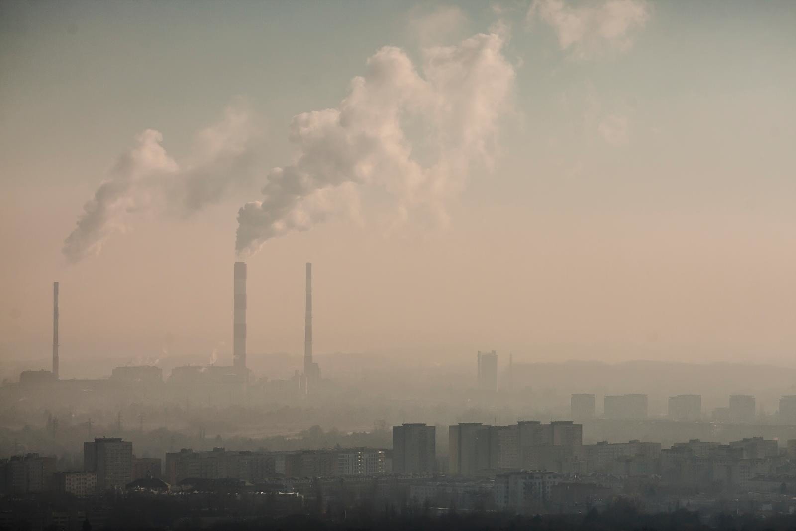 Smog w Kielcach. Jakie jest zanieczyszczenie powietrza 12.12.2025 ...