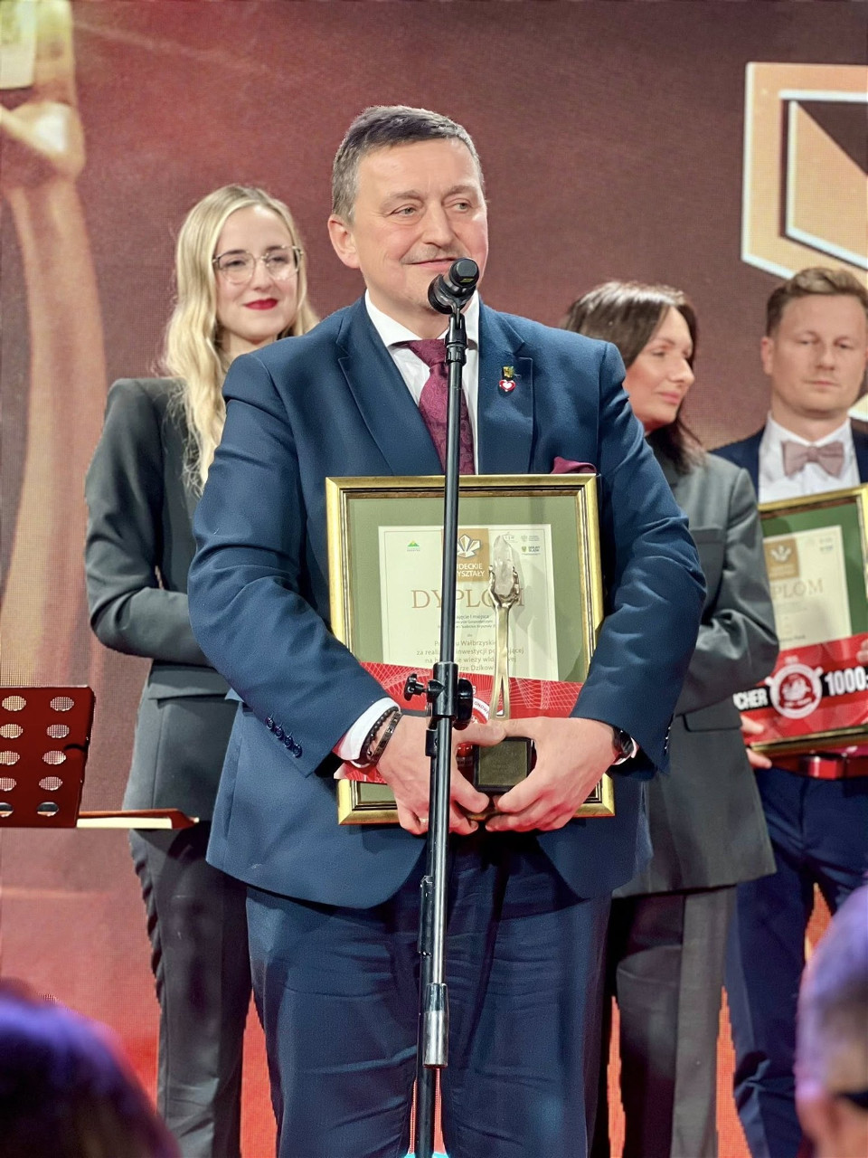 Nowa wieża widokowa na Dzikowcu zdobyła Sudecki Kryształ 2025 ...