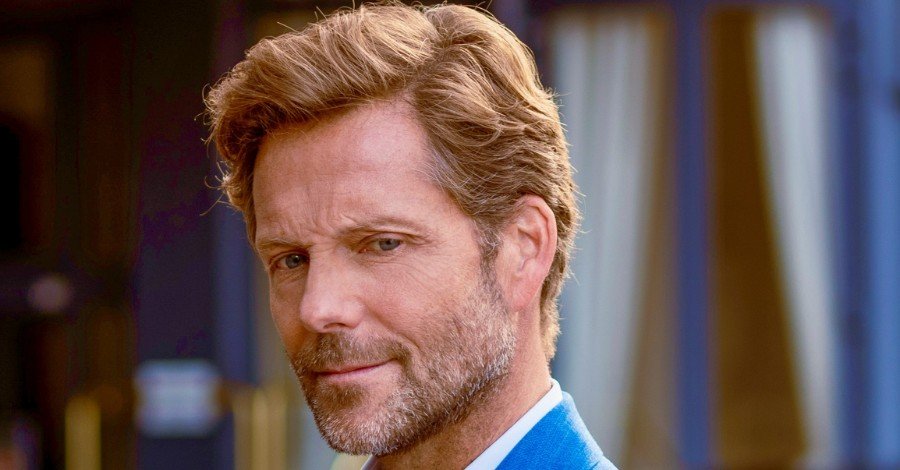 Jamie Bamber o serialu „Cannes Confidential”. Brytyjski aktor się ...