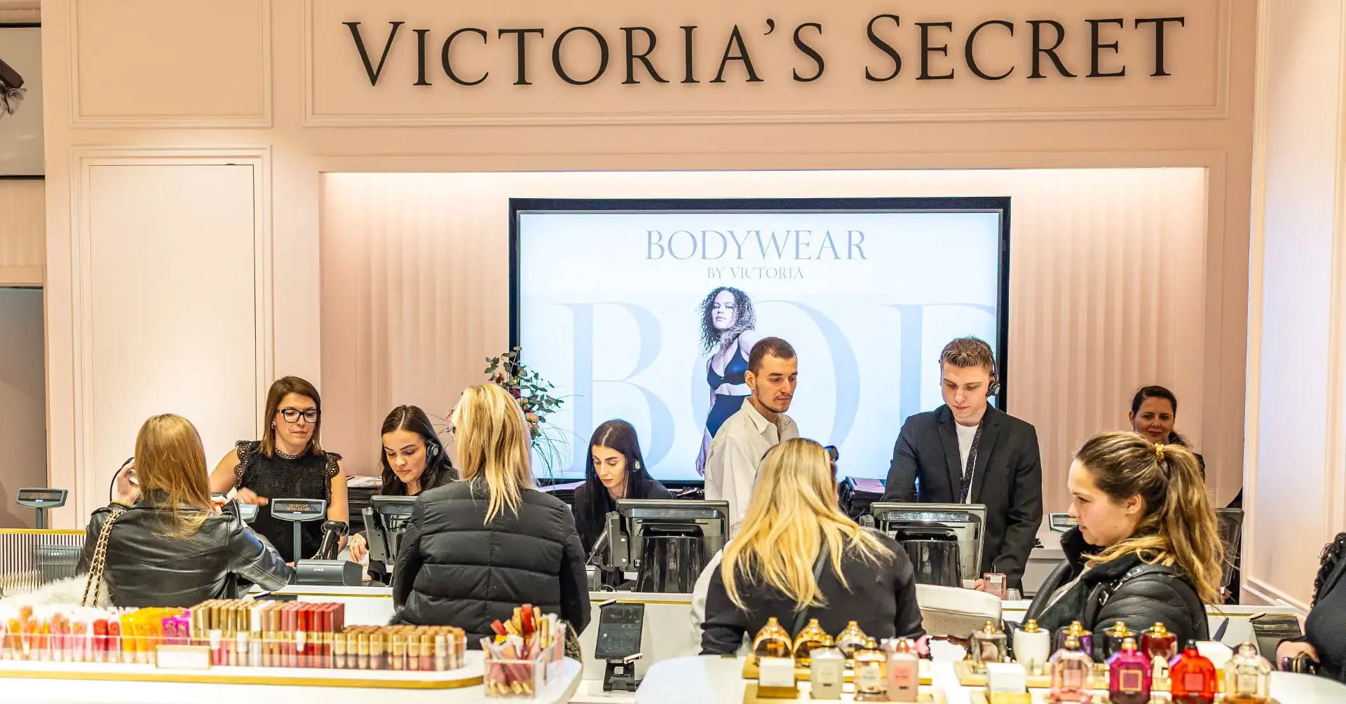 Nowy sklep Victoria’s Secret w Galerii Krakowskiej! Oficjalne otwarcie ...