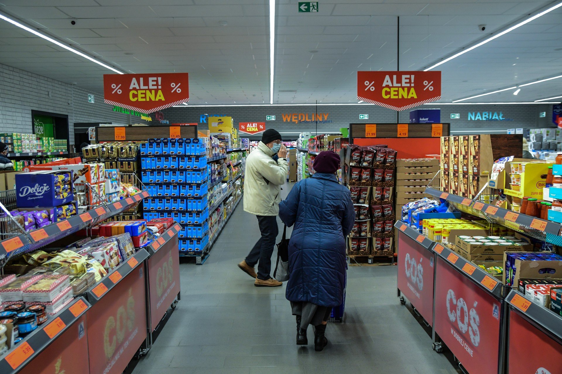 Ile zarabia pracownik ALDI oraz Kaufland w 2025 roku? Zarobki kasjera ...