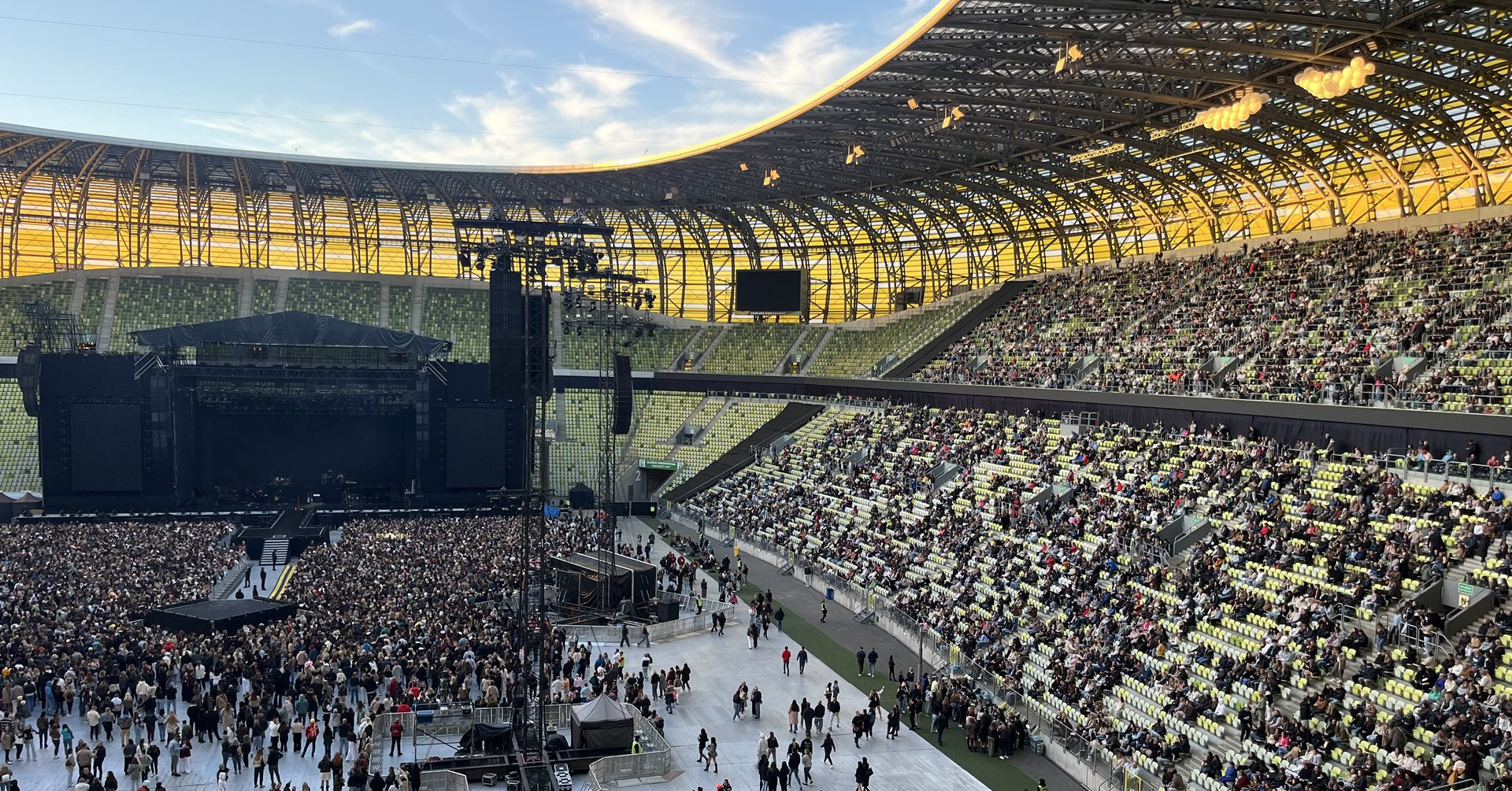 Enrique Iglesias przyciągnął tłumy do Polsat Plus Areny. Gdańsk dziś ...