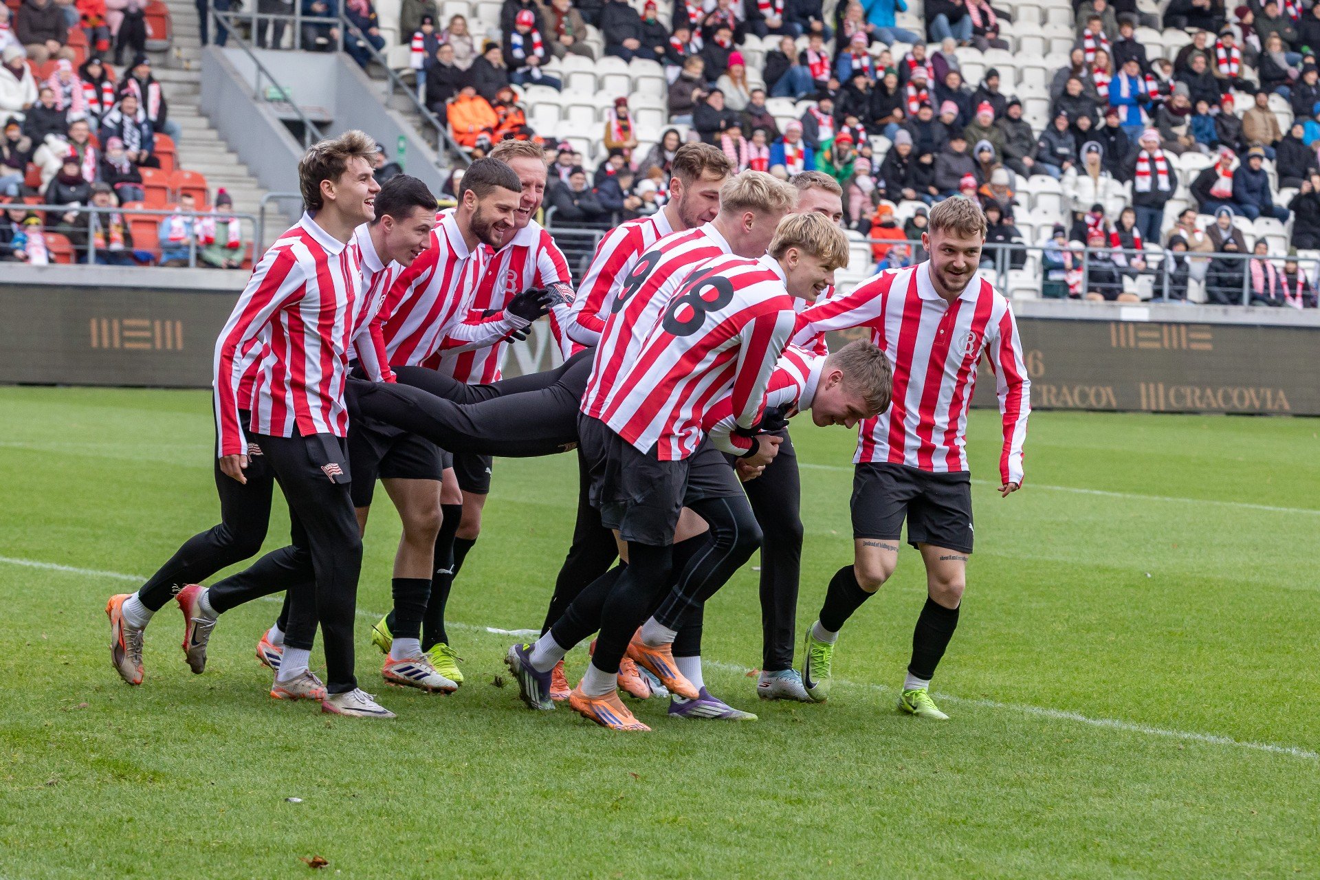 Cracovia już na boisku. Trening Noworoczny to wielka tradycja ...