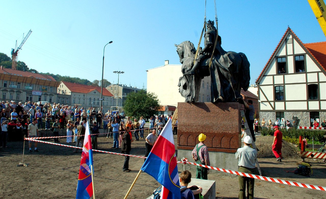 Tak król Kazimierz Wielki wjeżdżał do Bydgoszczy. W transporcie pomnika ...