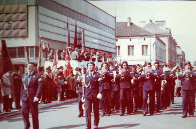 Pochody 1 maja w czasach PRL. Tak obchodzono w Wieluniu Święto Pracy w ...