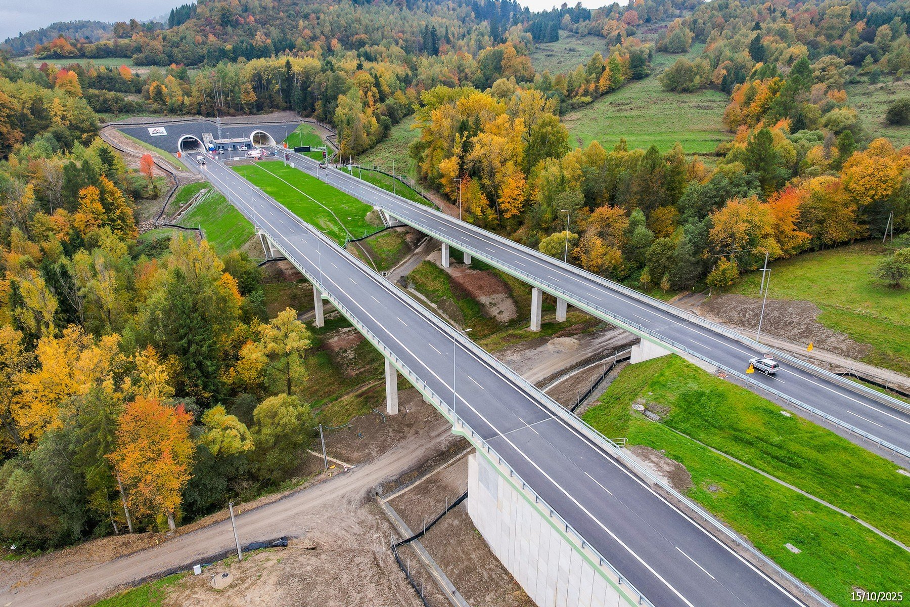 To najpiękniejsza trasa w Polsce, która prowadzi przez Beskidy ...