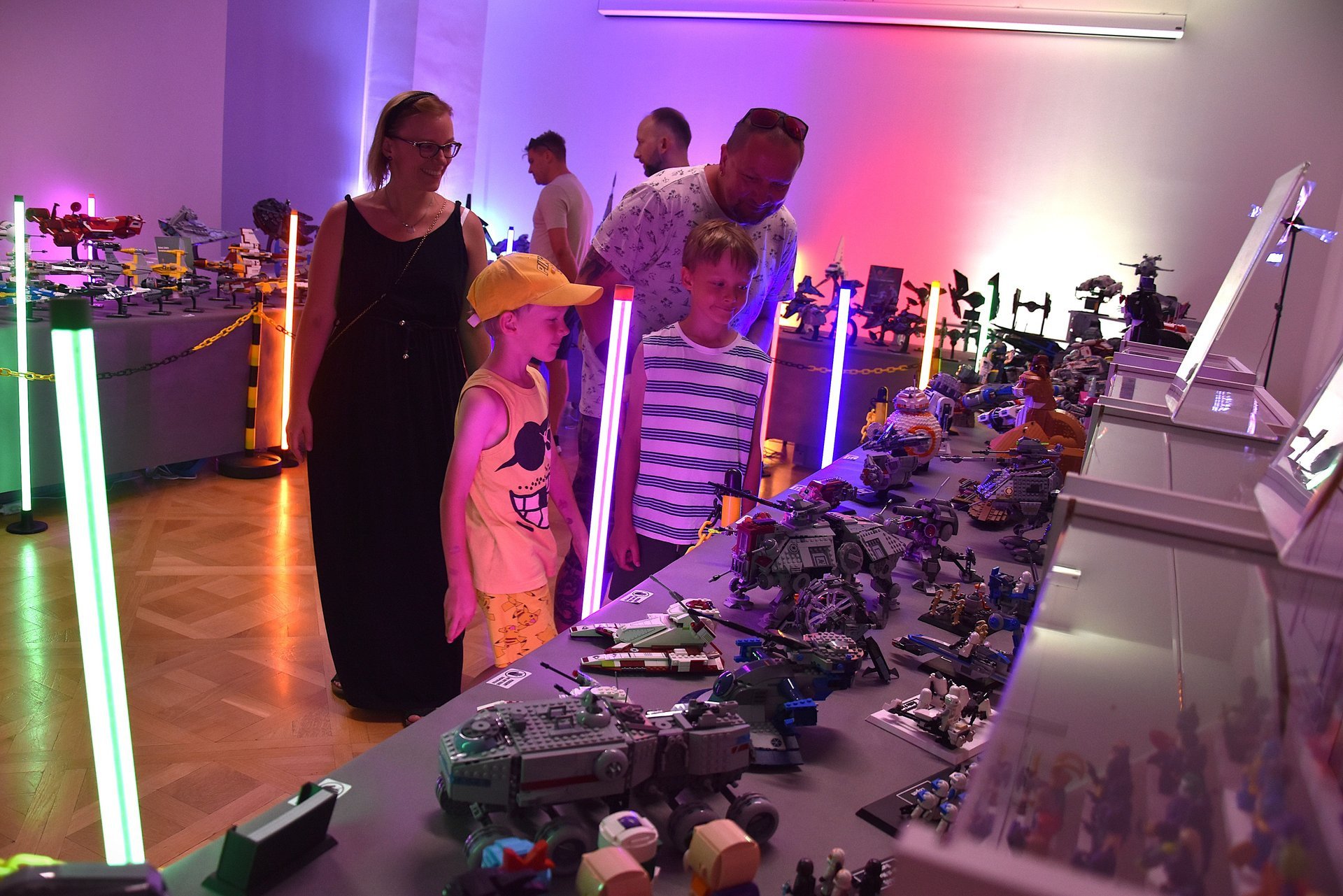 Gratka dla fanów Star Wars i klocków LEGO. Kosmiczna wystawa w Pasażu ...