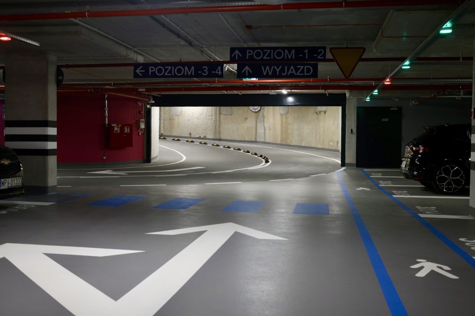 Podziemny parking pod pl. Powstańców Warszawy już otwarty ...