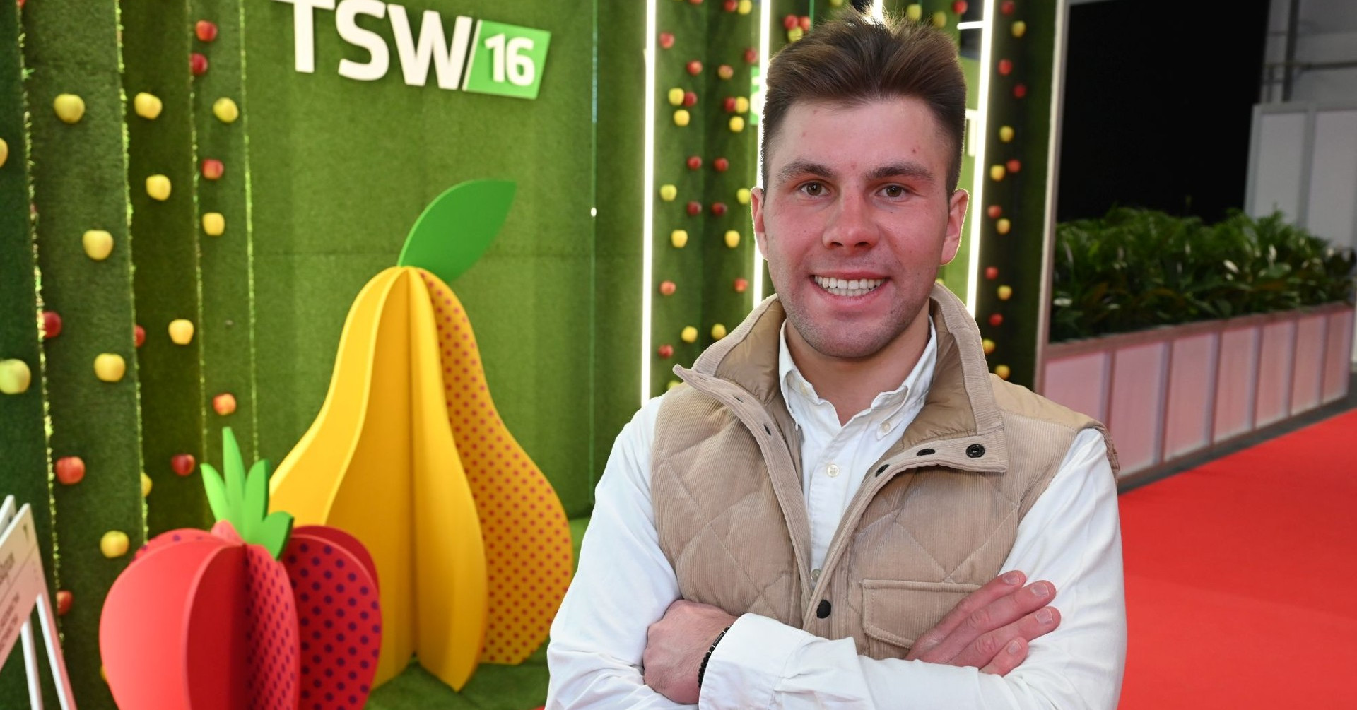 Tomasz Piasecki z Palczewa Sadownikiem Roku 2025! Złote Jabłko wręczone ...