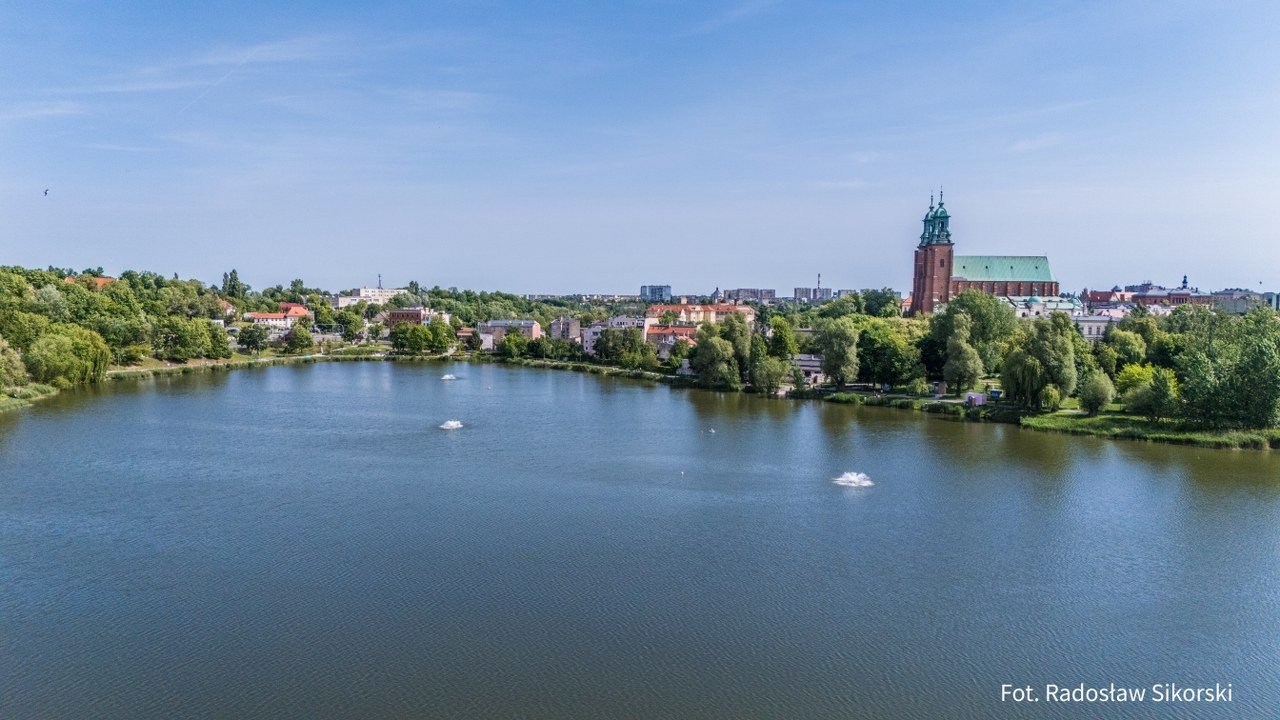 Jelonek – jezioro z historią, które ożyło na zdjęciach Radka ...