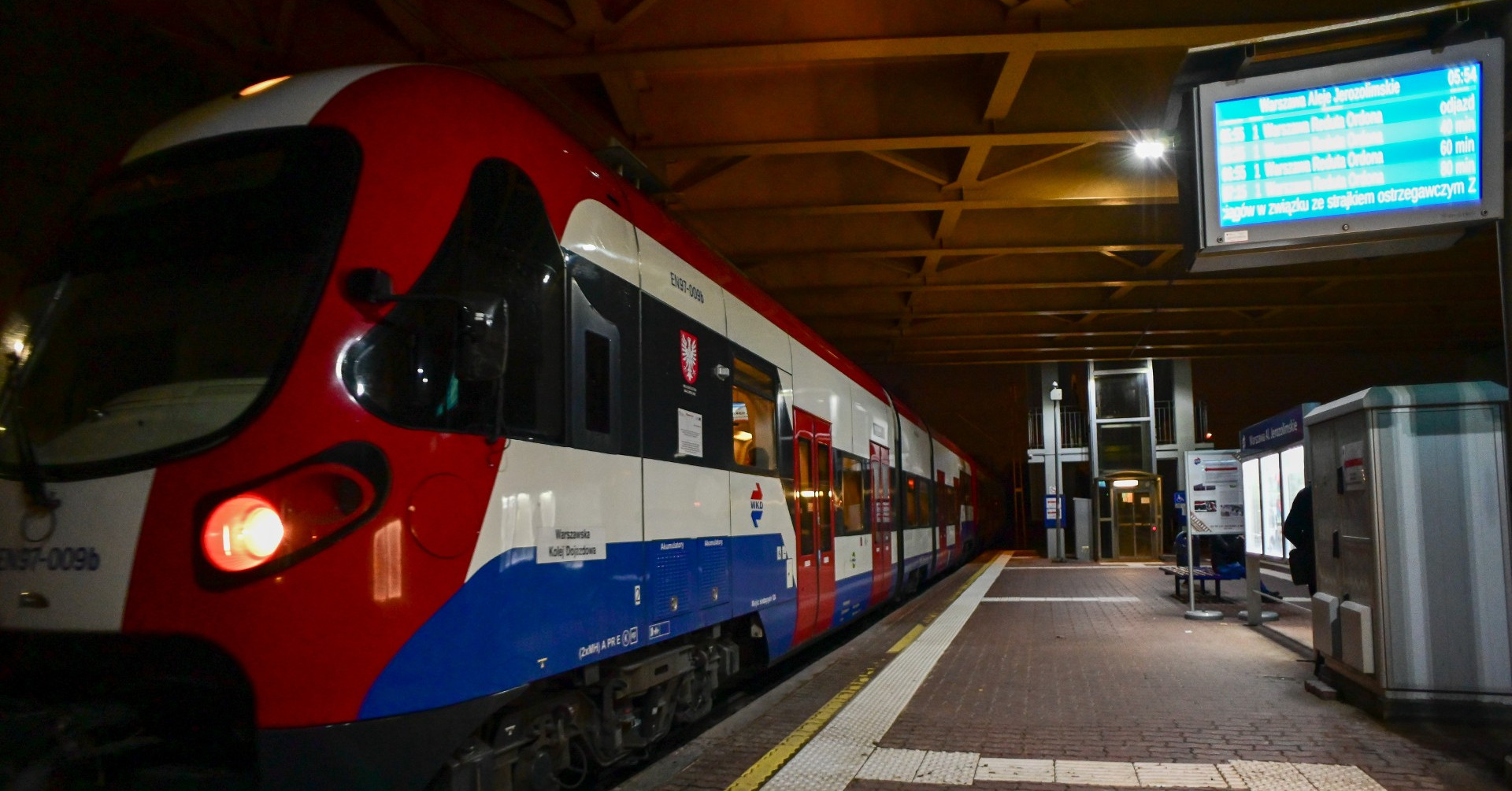 WKD (wukadka) nowy rozkład 2025. Od kiedy obowiązuje? Więcej połączeń ...