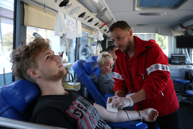 Nadchodzi Światowy Dzień Krwiodawstwa. Sprawdź, gdzie można oddać krew ...