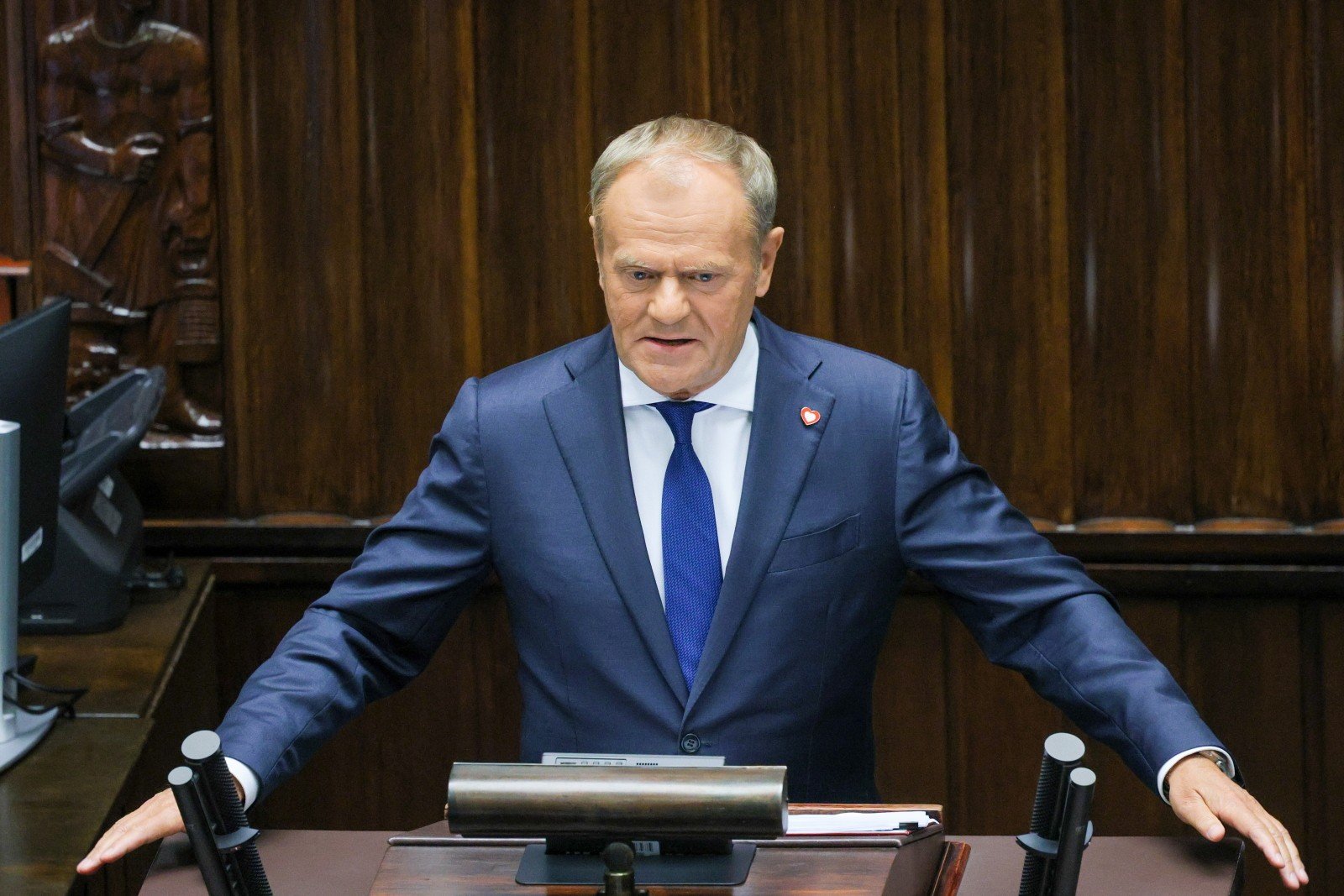 Tusk podsumował wydatki rządu. Zbrojenia, pomoc społeczna, CPK | Strefa ...