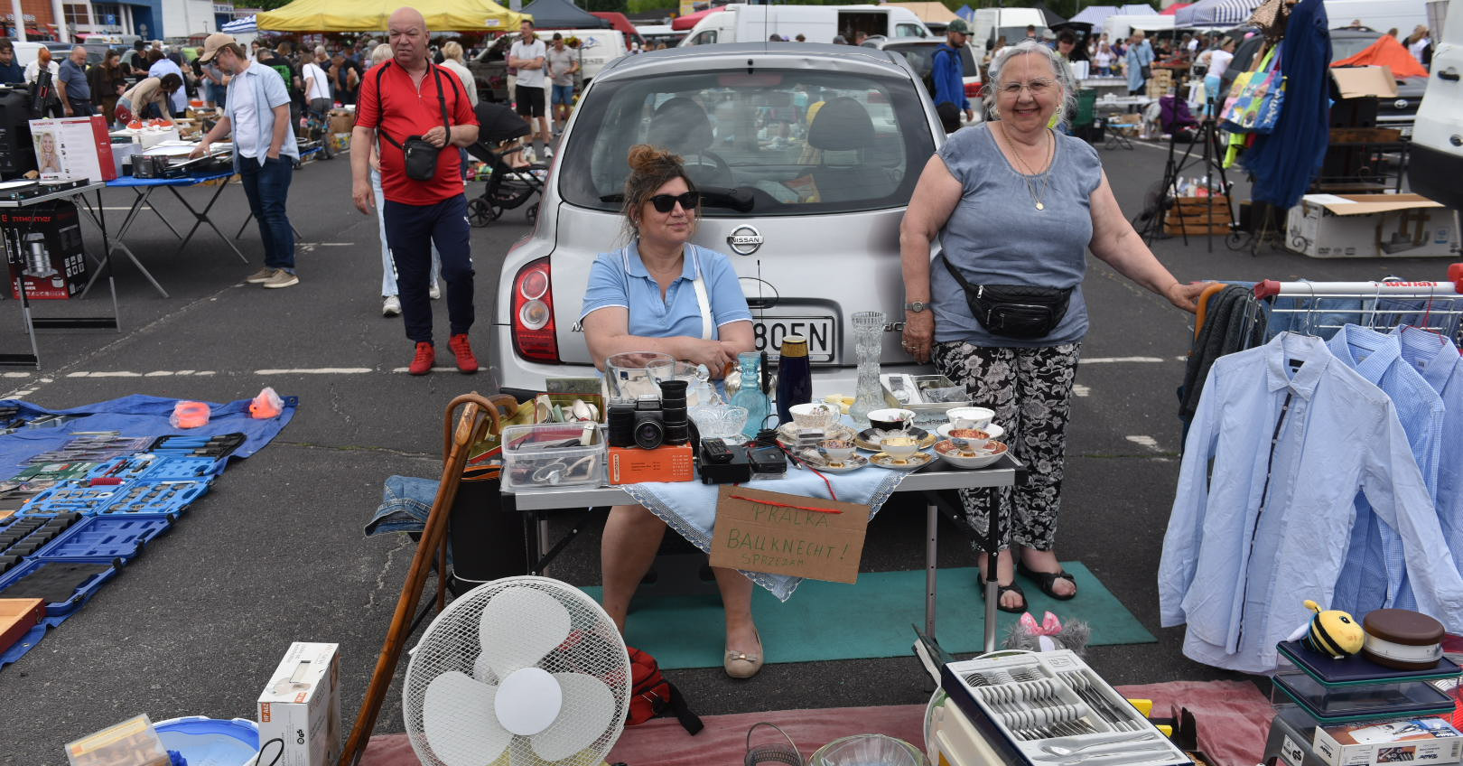 Pchli targ pod Kometą w niedzielę w Toruniu 7.06.2026. Zdjęcia ...