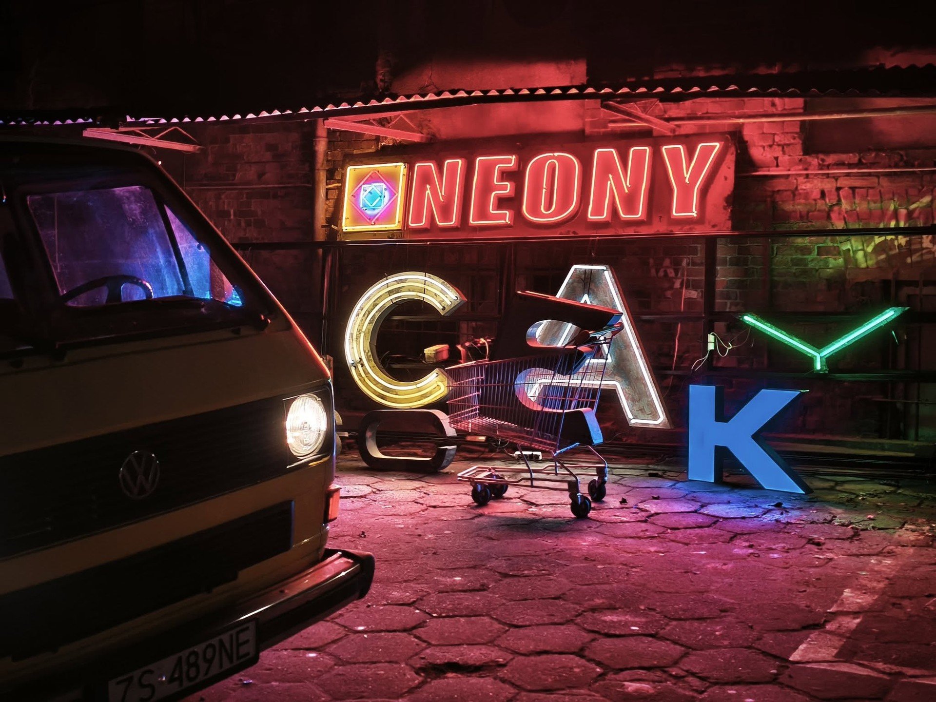 Szczecin rozświetlony neonami. Ruszył unikatowy projekt artystyczny ...