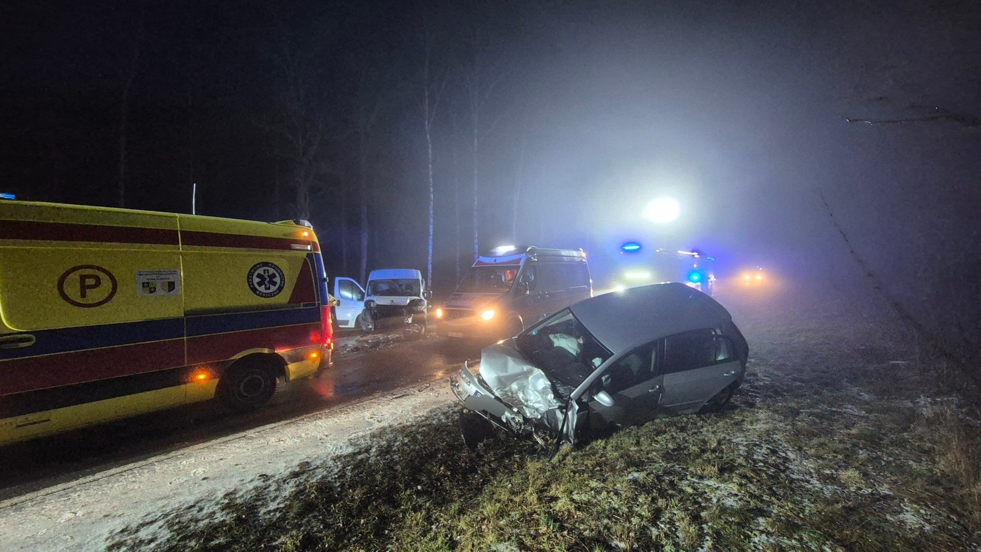 Poważna kraksa na DW 136 w kierunku Gorzowa. Droga była zablokowana ...
