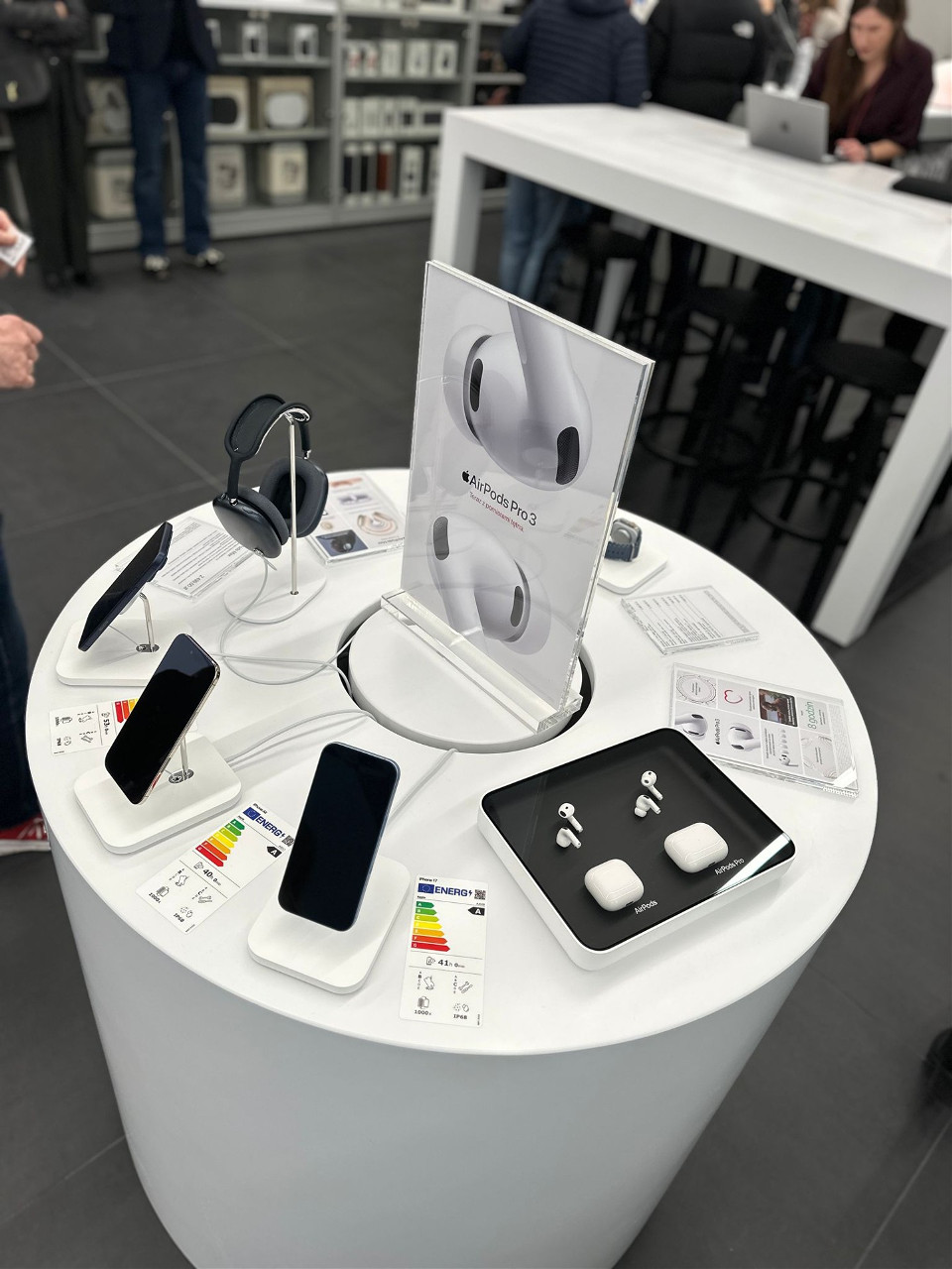 Białystok. Największy oficjalny sprzedawca Apple w Polsce otworzył ...