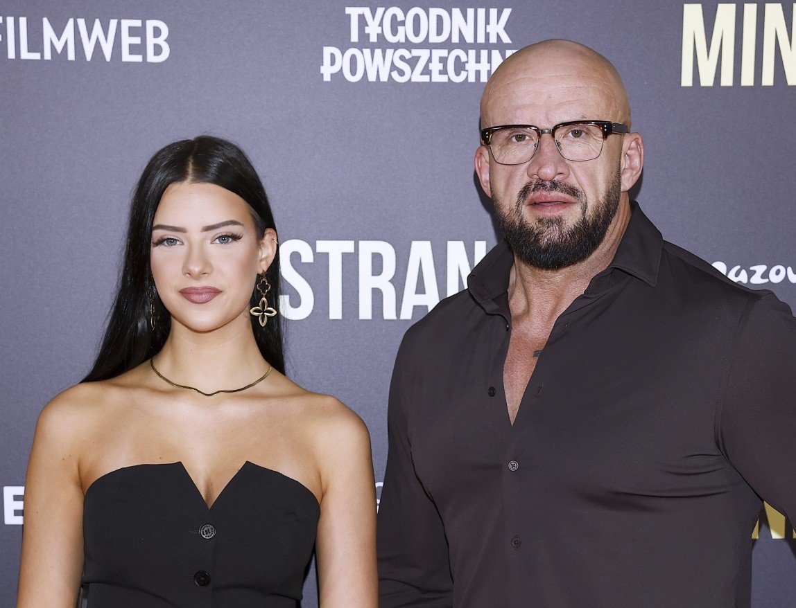 Tomasz Oświeciński z żoną i córką | Express Bydgoski