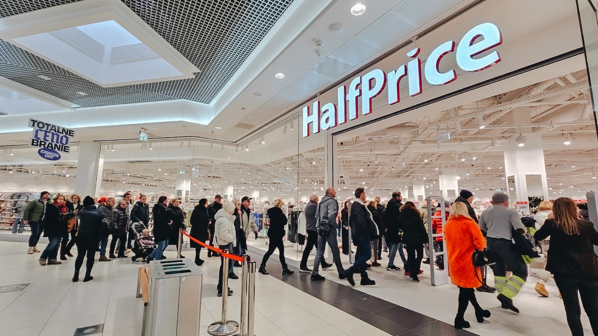 HALF PRICE | Głos Szczeciński
