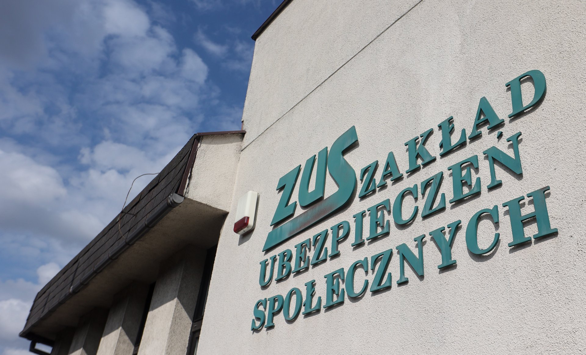 Emerytury w maju 2026 - tabela netto ZUS i stawki na konto | Nowości ...