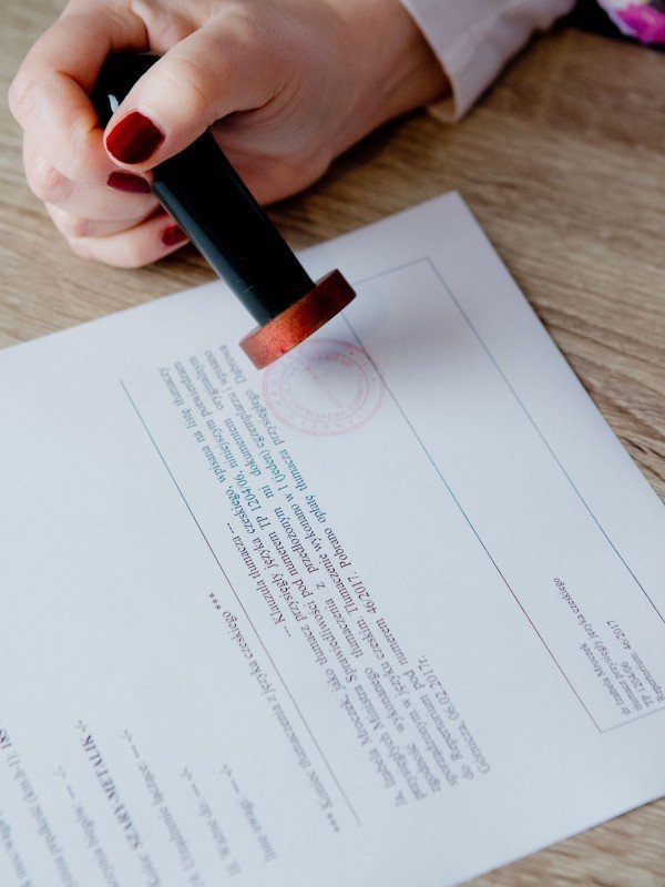 Tłumacz przysięgły języka czeskiego dr Izabela Mroczek - Biuro ...